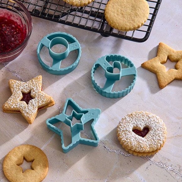 Pampered Chef | Kitchen | New Pampered Chef Linzer Cookie Cutter Set ...